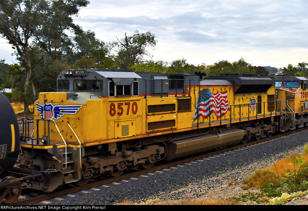 UP 8570 Mid-Train DPU